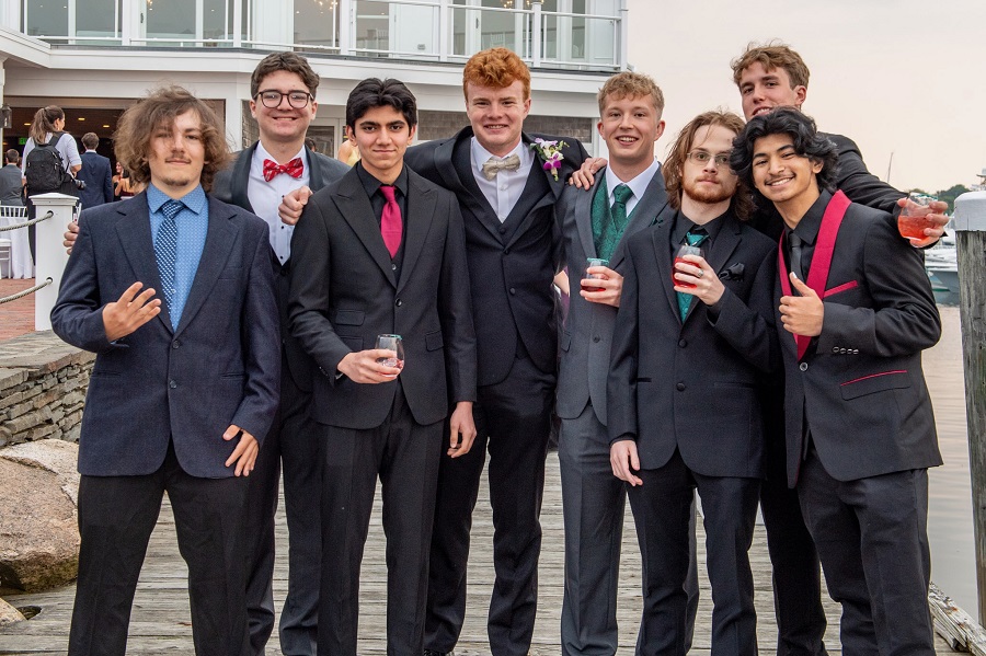 Nauset Students Sparkle Plenty at the Prom - The Provincetown Independent