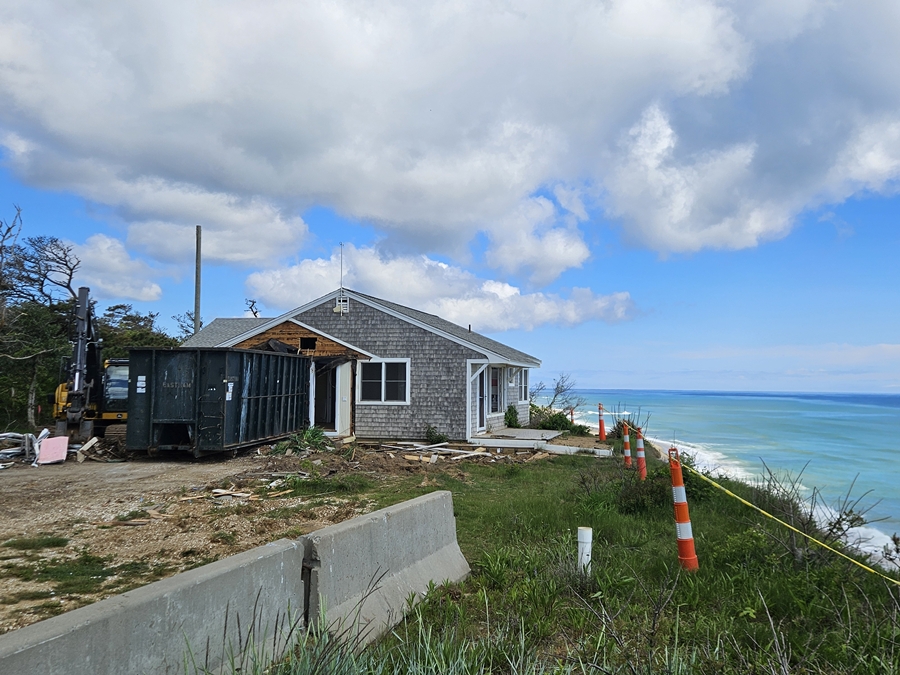 Demolition Begins for Two Homes on a Retreating Bluff - The ...